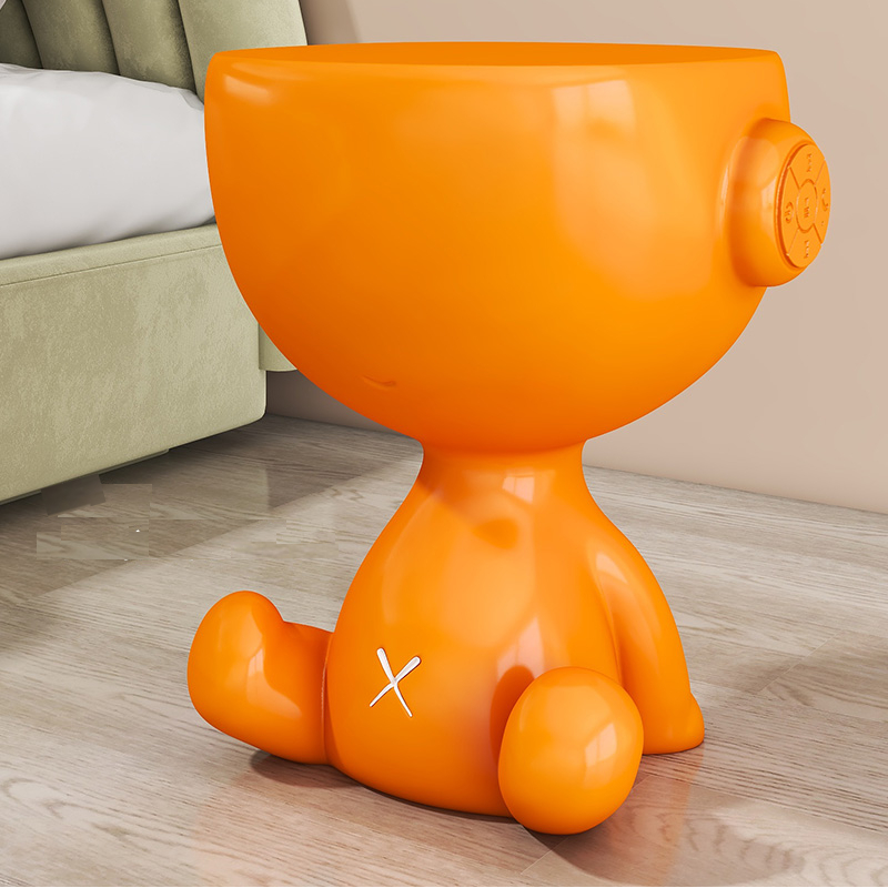 Table d'appoint basse originale en forme d'extraterrestre assis • Ma ...